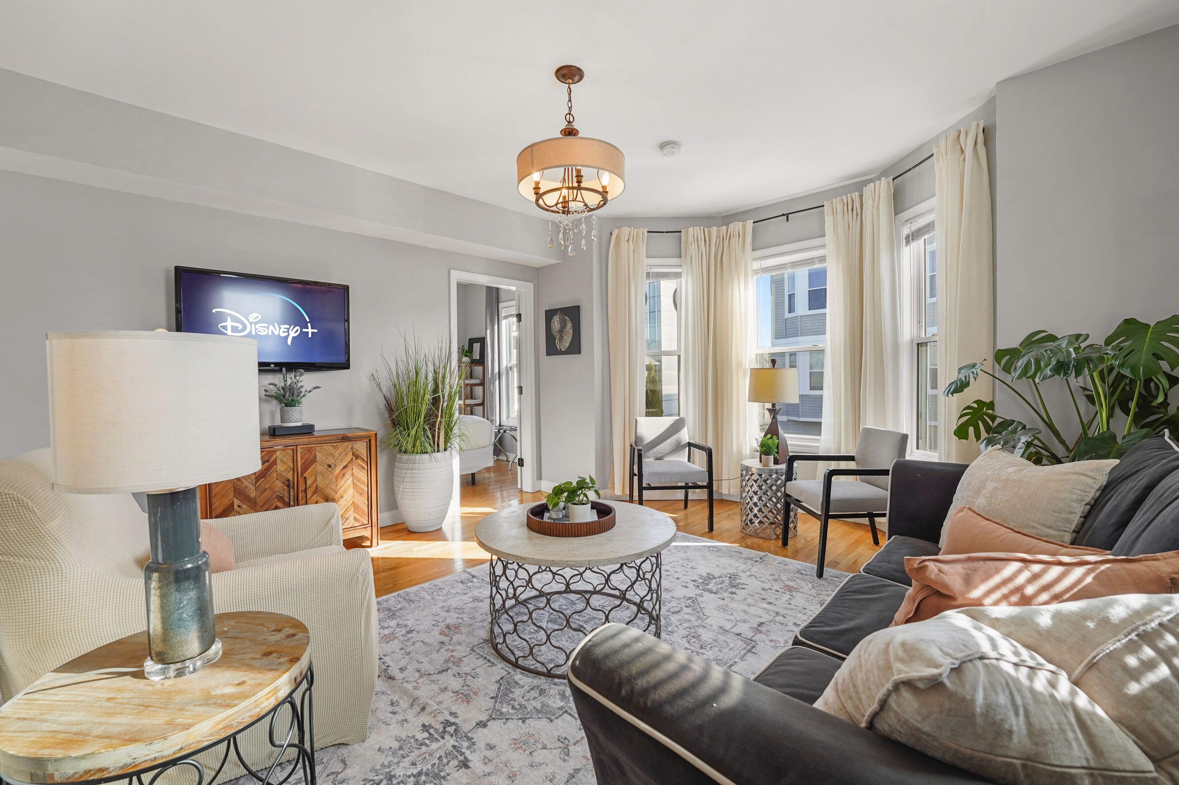 Comfy & Cozy 2nd Level Condo Walk To Mbta Mins To Downtown Boston - Norwood, MA