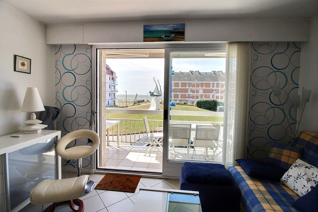 Bournonville C1 : Proche Mer, Appartement F2, 1er éTage, 1 Chambre, Balcon, Parking, 2/4 Personnes - Équihen-Plage