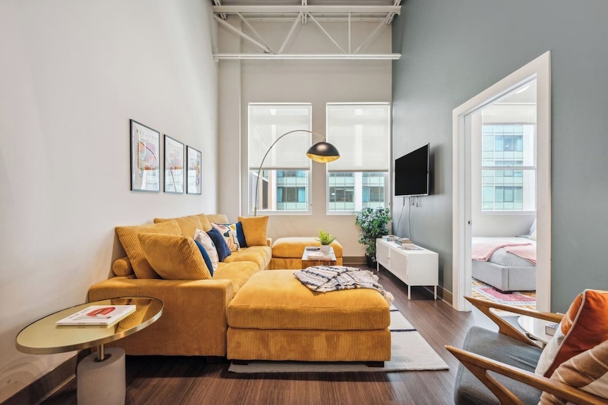 Downtown Penthouse - Mich Ave 2bd | +Gym & Views - Lakefront, Chicago