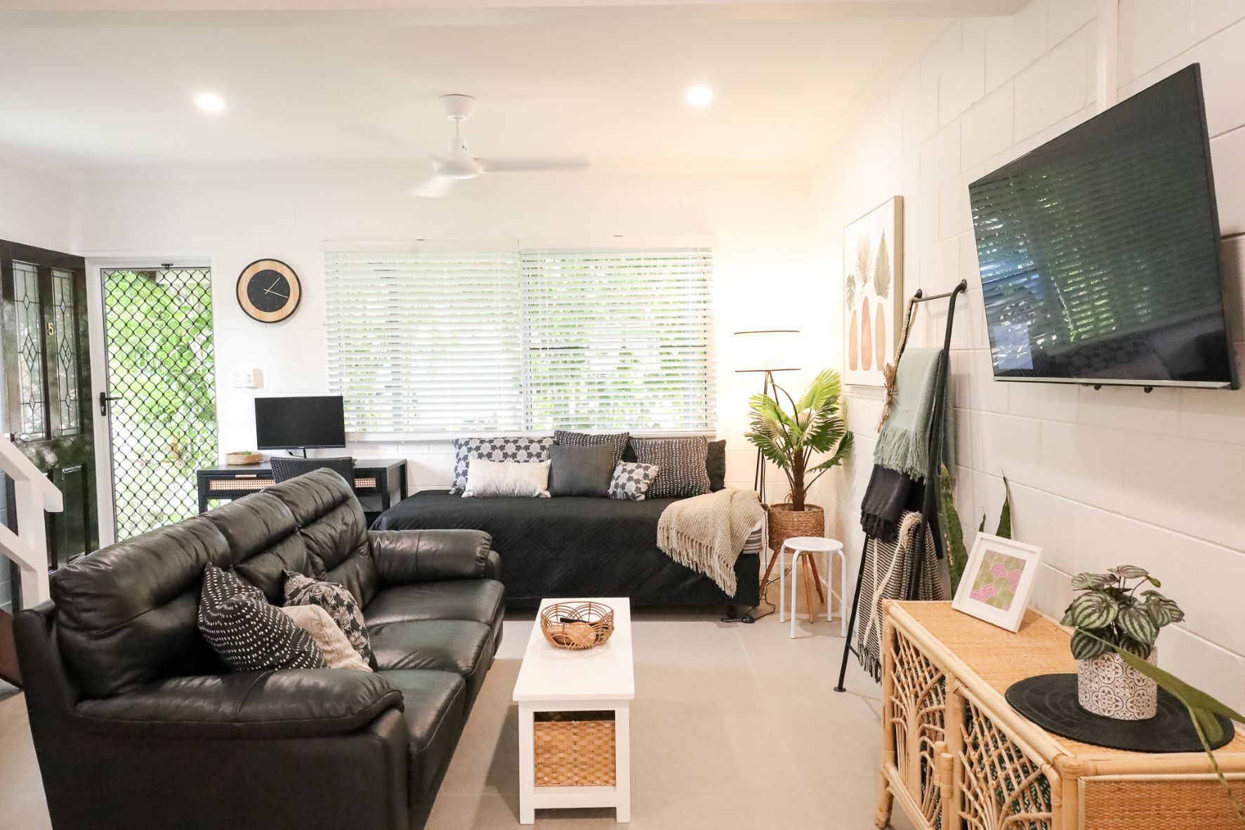 Stylish 2 Bedroom Townhouse In Quiet Location, Perfect Home Away From Home! - Whitsundays