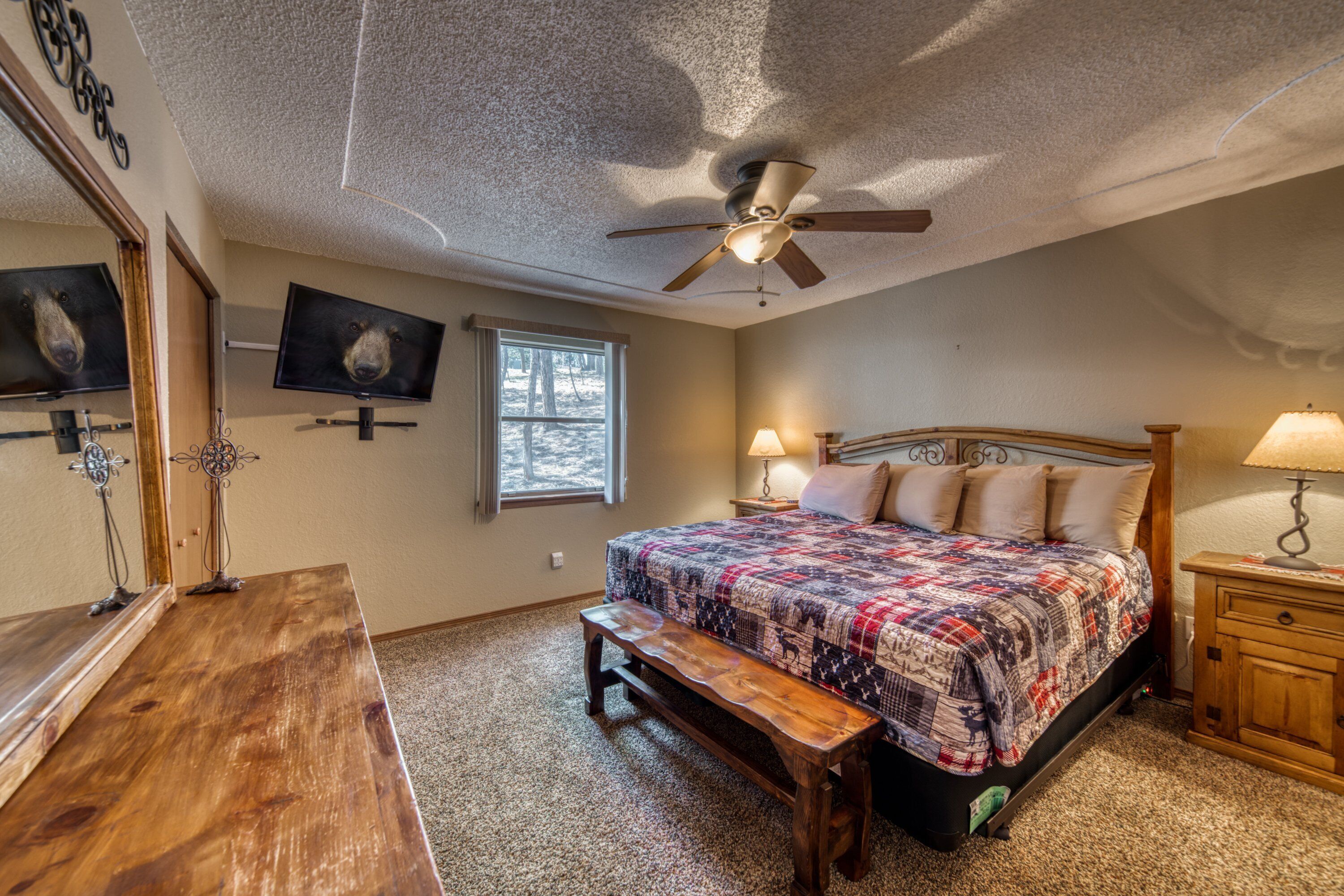 Lazy Bear Cabin | Porch Views Wildlife - Ruidoso, NM