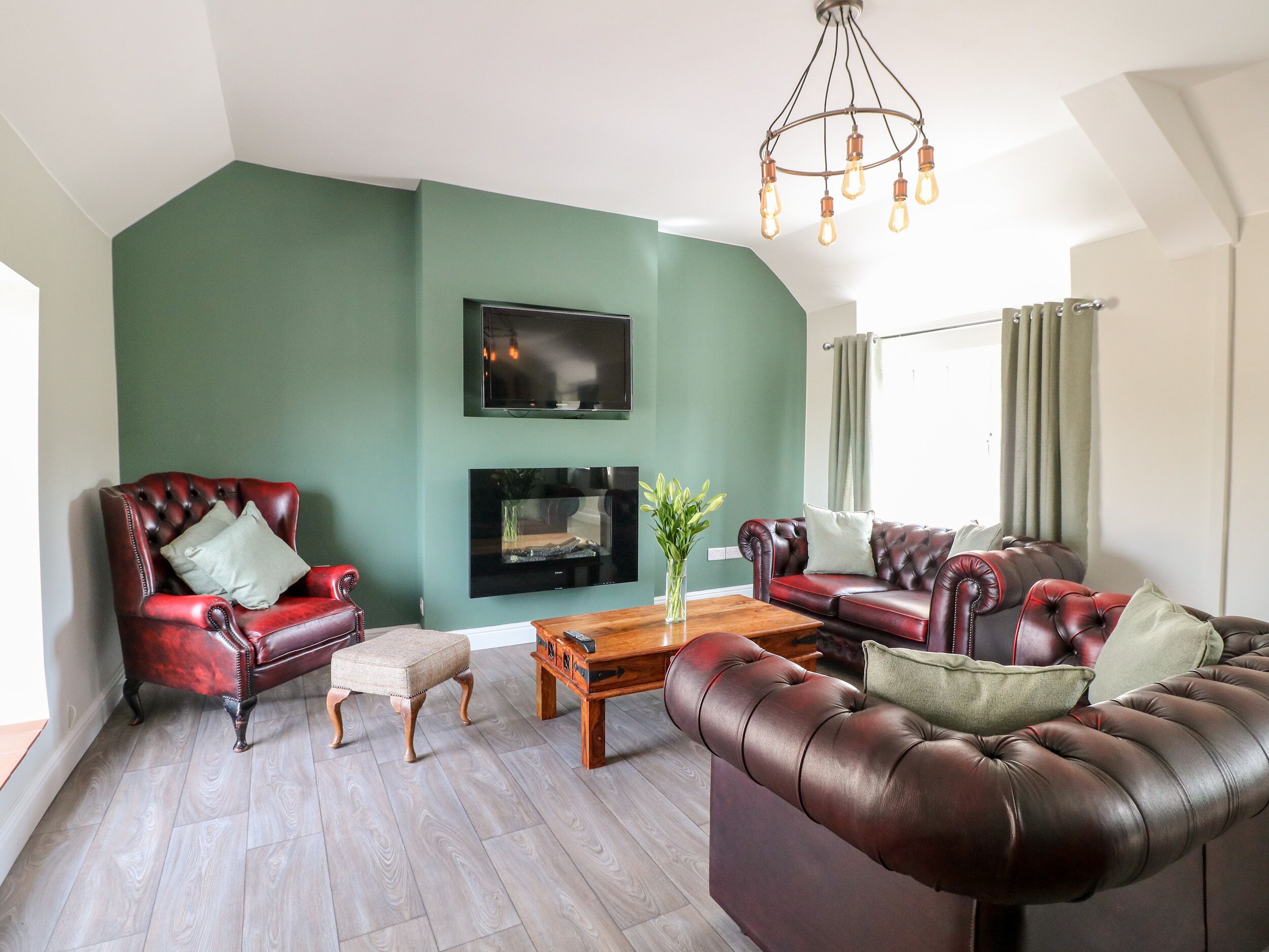 The Loft At The George, Pet Friendly In Clay Cross - Chesterfield