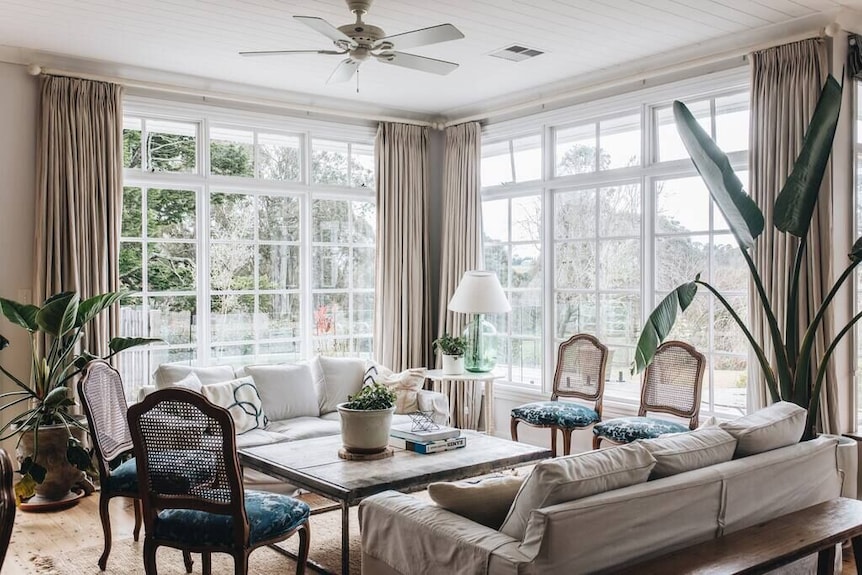 Large, Designer Home That Sleeps 22 - 엑서터