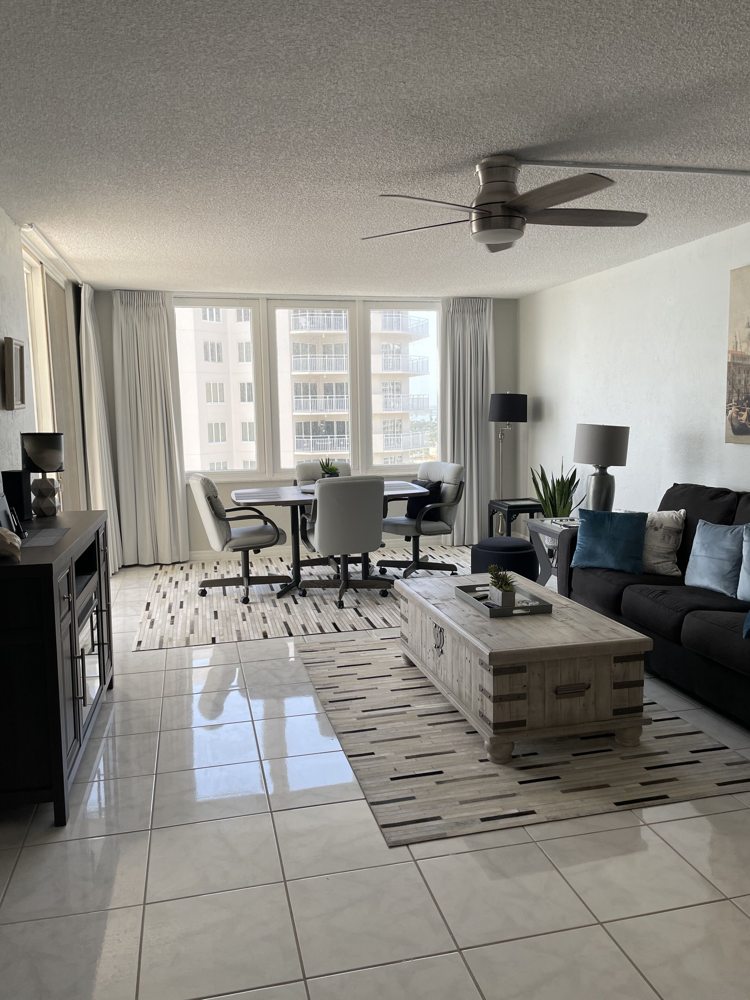 Oceanfront Newly Renovated South East Corner Ocean And Rivers Views - Daytona Beach Shores, FL