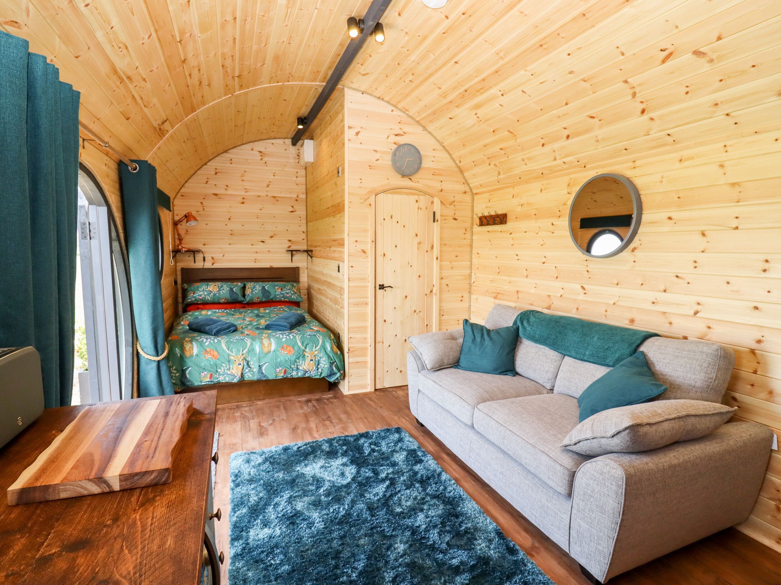 The Happy Valley Pod, Romantic, With Hot Tub In Chipping Norton - Oxfordshire