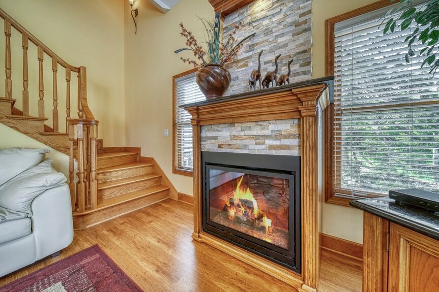 Located In The Heart Of Downtown Saugatuck, Tootsie's Place Offers Spectacular - Saugatuck, MI