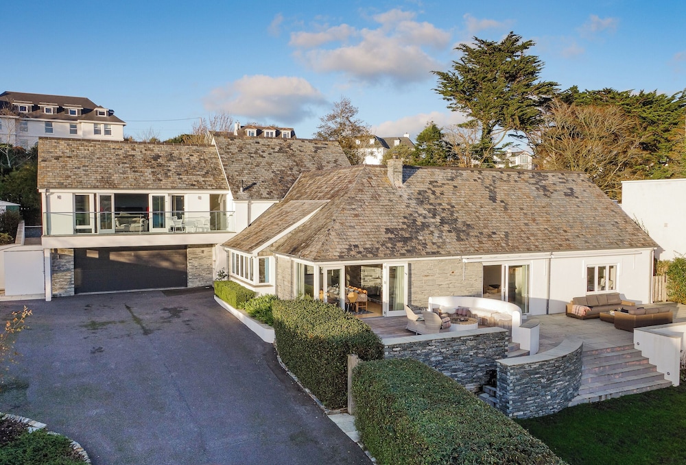 Landers Field - Polzeath Beach