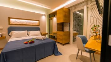 Quarto superluxo, 1 quarto | 12 quartos, roupas de cama premium, edredons de pluma, frigobar