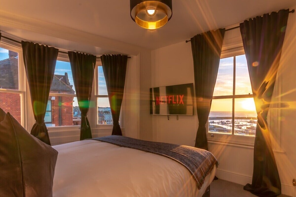 Luxury Ramsgate Harbour View Maisonette By Adliv - Broadstairs