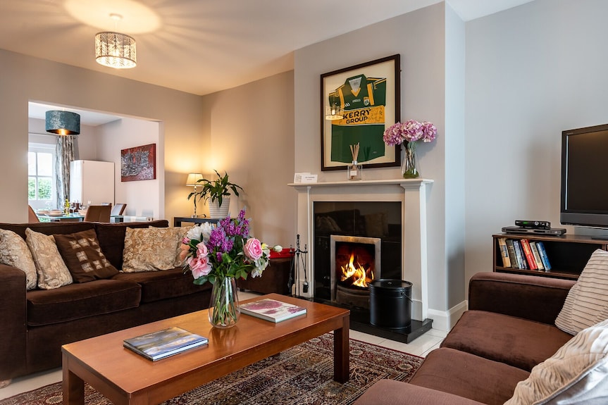 3 Bedroom Pet Friendly Home With Access To Pool - Irland