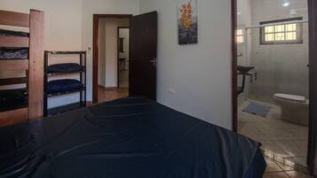 Casa Clássica | 4 quartos, cortinas/cortinados opacos, Wi-fi grátis