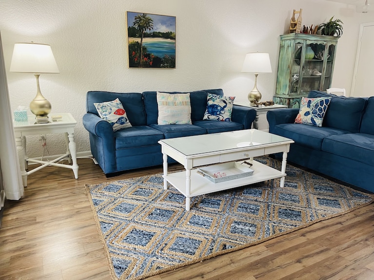 2 Bedroom Condo On Amelia Island~ Brand New To The Rental Market ~1st Floor Unit - Fernandina Beach, FL