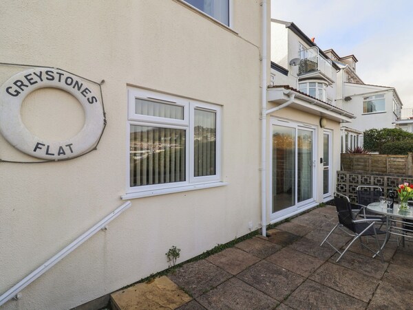 Greystones Flat - Lyme Regis