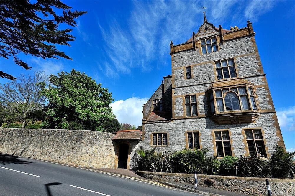 6 Coram Tower - Lyme Regis
