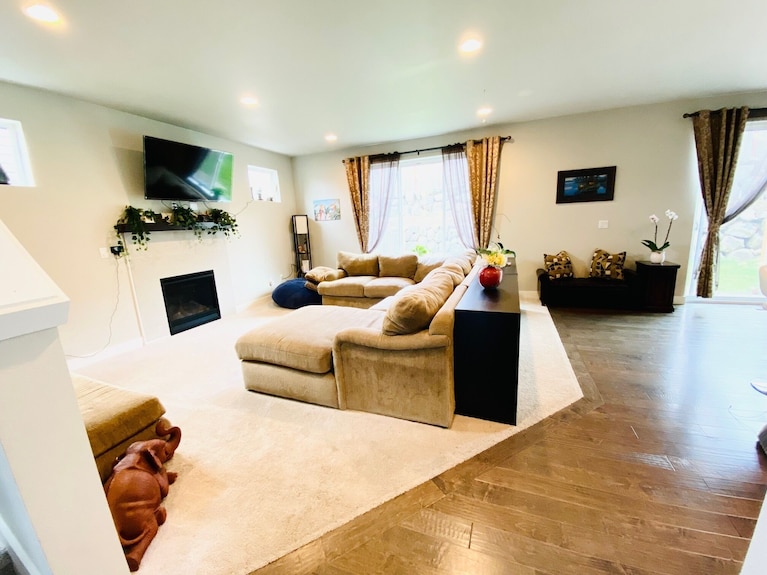 One Bedroom With Private Bath In A Quite Neighborhood/shared Home With Owners. - Washington