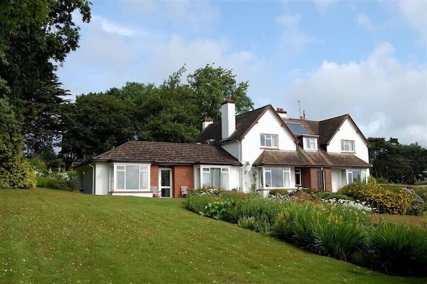 West Ridge Bungalow - Seaton