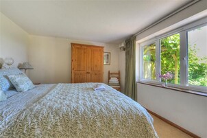 Casa de Campo | 2 quartos, com decoração personalizada, com mobília individualizada 