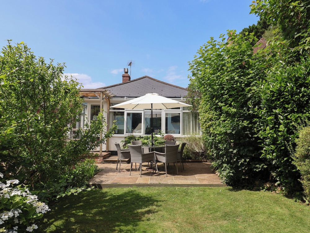 Little Ascot - Lyme Regis