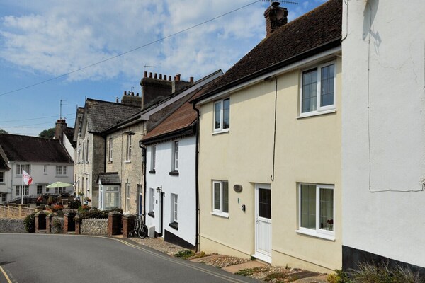 Smugglers Cottage - Beer