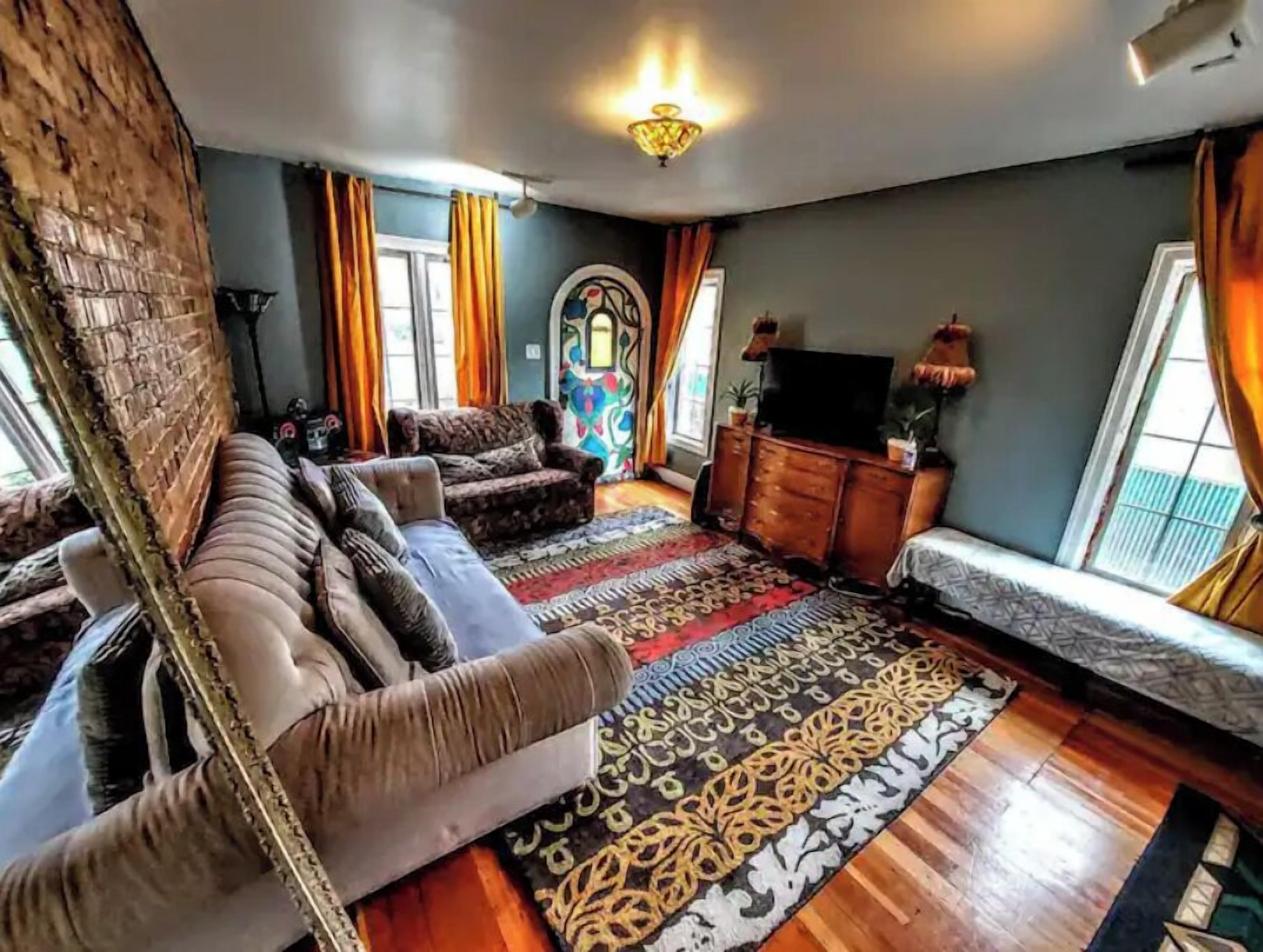 Beautiful Bohemian - King Bed - Private Parking - 30 Night Minimum - Salt Lake City, UT