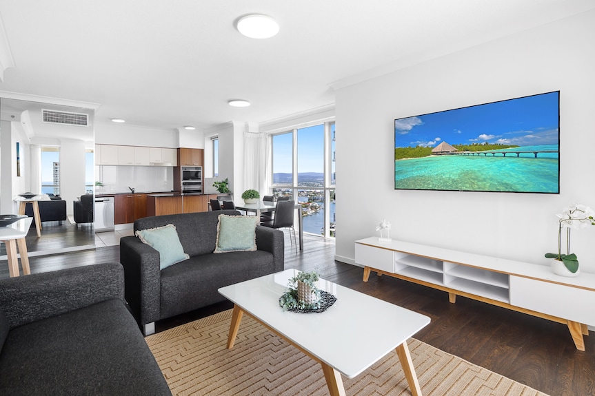 Chevron Renaissance Ocean & Hinterland Views - 衝浪者天堂