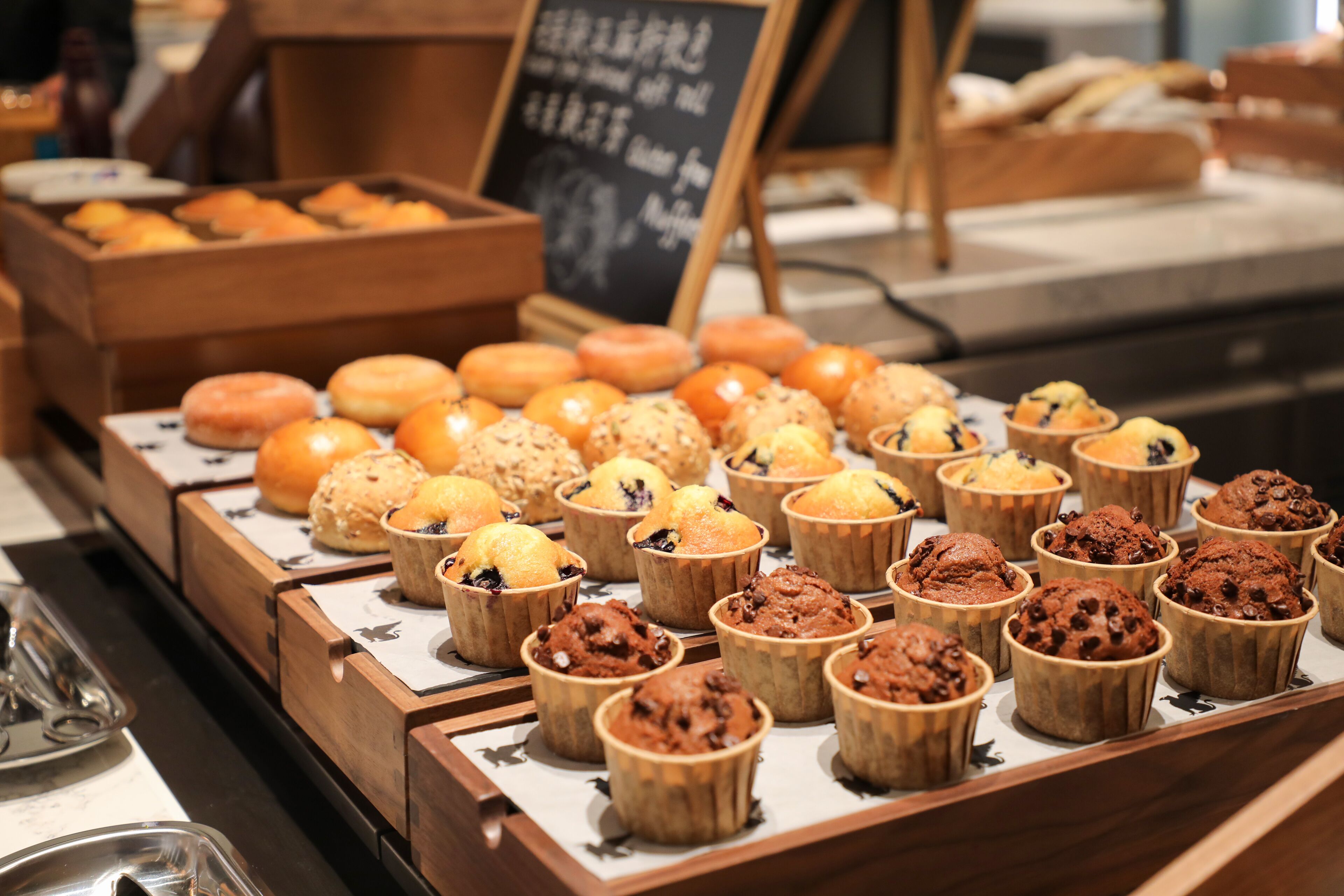 Pequeno-almoço tipo buffet diário mediante uma taxa 