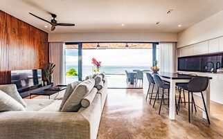 Casa Anna Santa Teresa, Full Ocean view | Cozinha privada | Um frigorífico/congelador grande, um micro-ondas, uma placa de cozinha