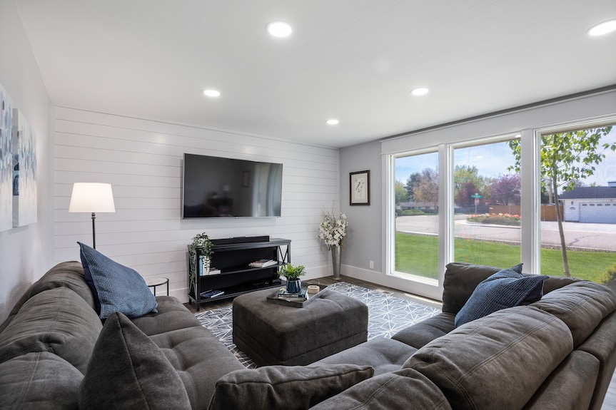 King Bed/fresh Home/seperate Big Screen Rooms/park - 보이시