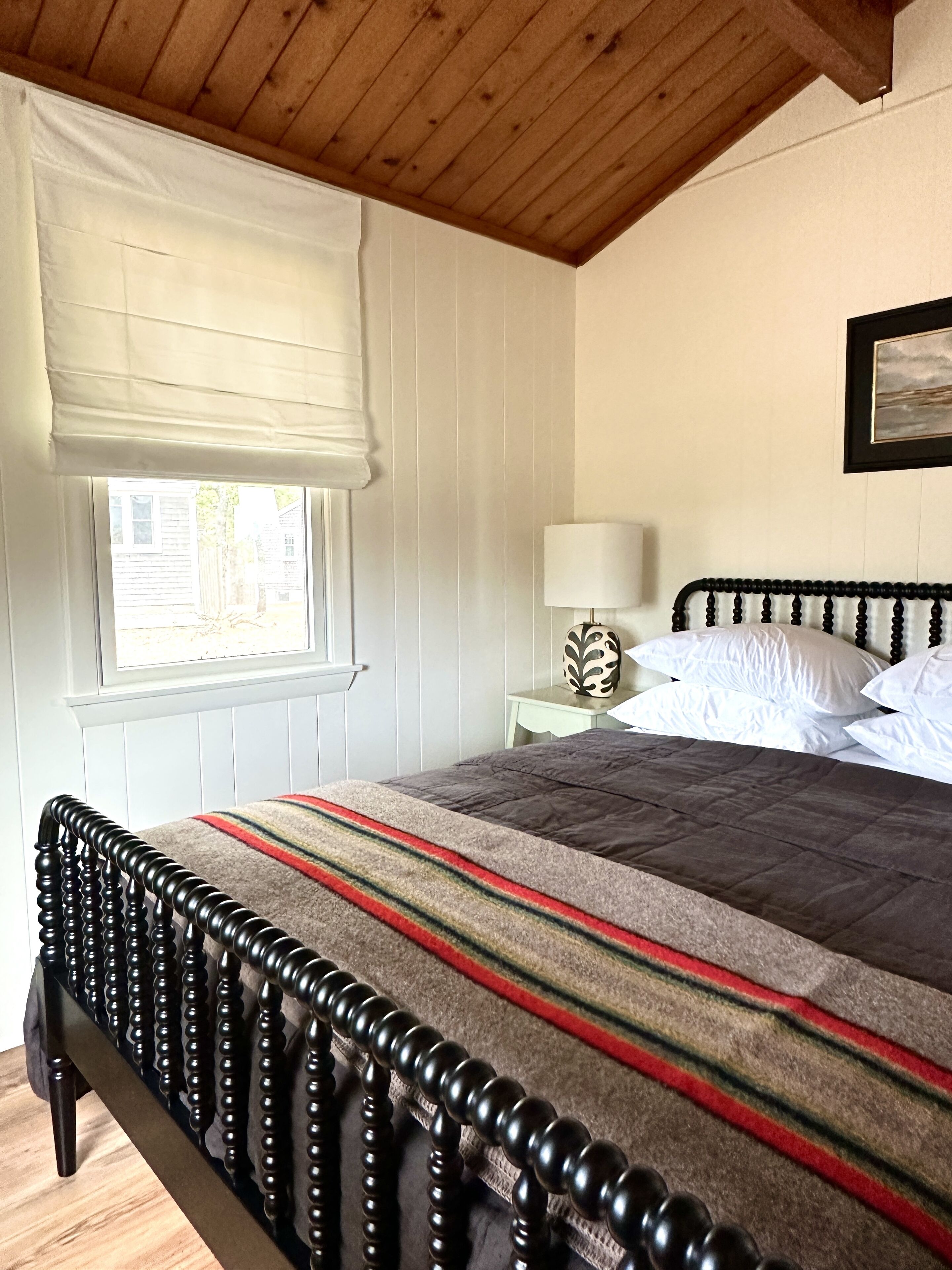 Classic Cape Cod Beach Cottage - Wellfleet, MA