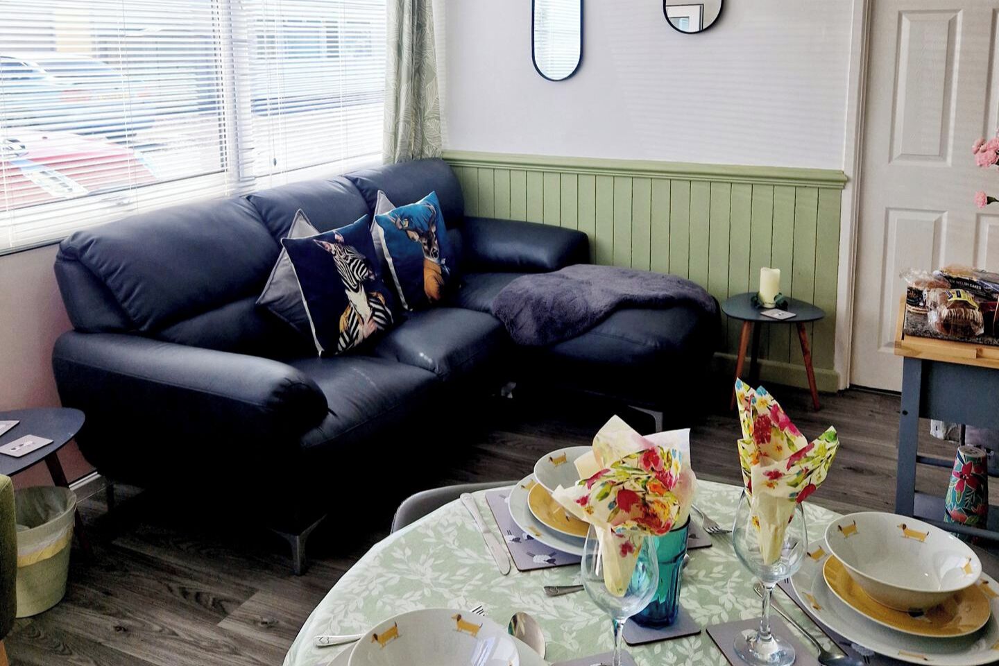 Chalet Ty Lilli Wen -Sleep 6- Pet Friendly - Llansteffan