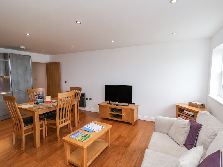 Sandsend View, Luxury Holiday Cottage In Whitby - 휘트비