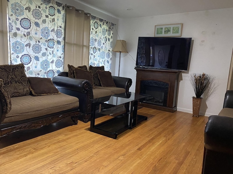 Warren New House - Sterling Heights, MI