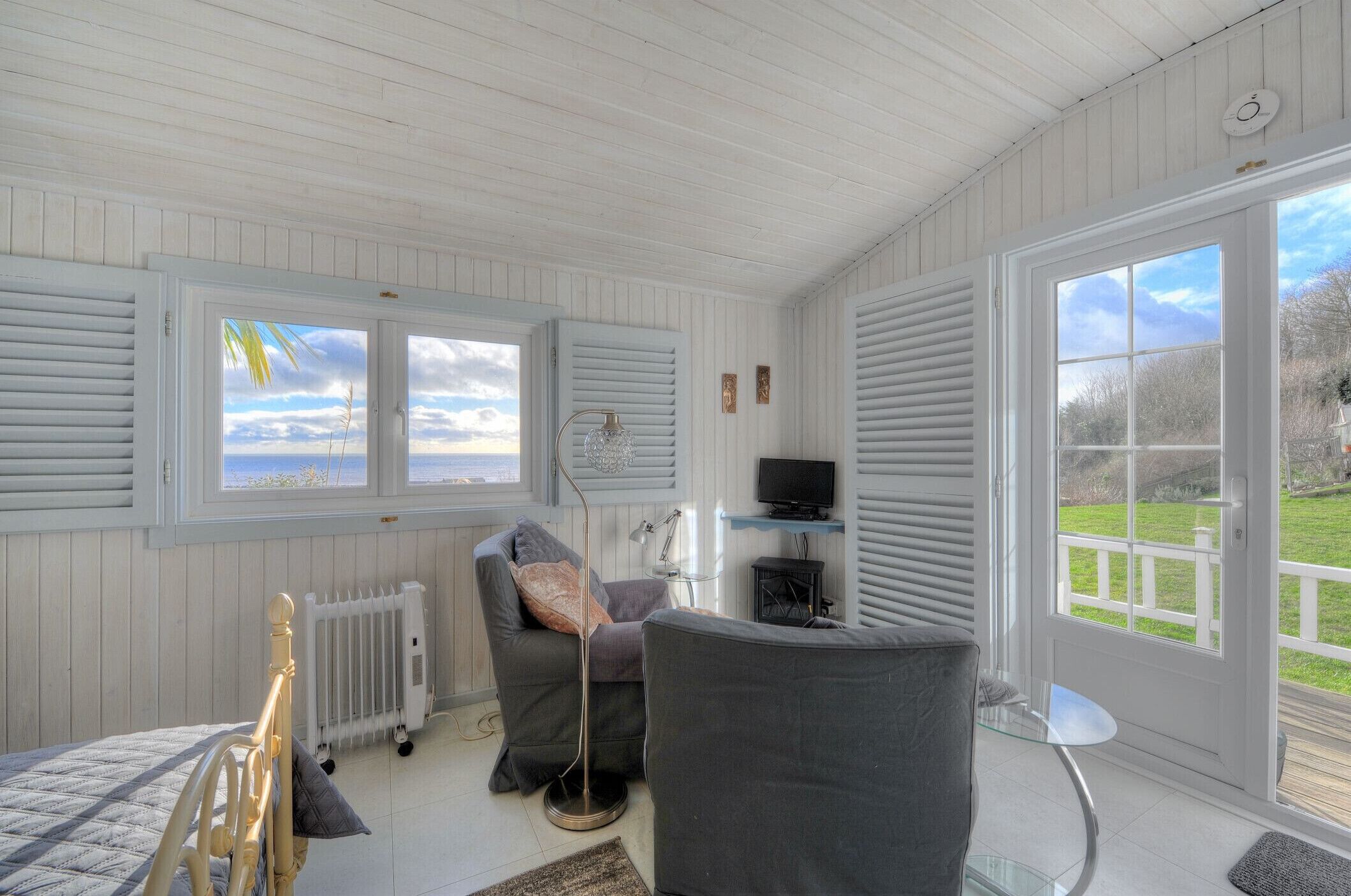 The Cabin, Romantic, Country Holiday Cottage In Lyme Regis - Axminster