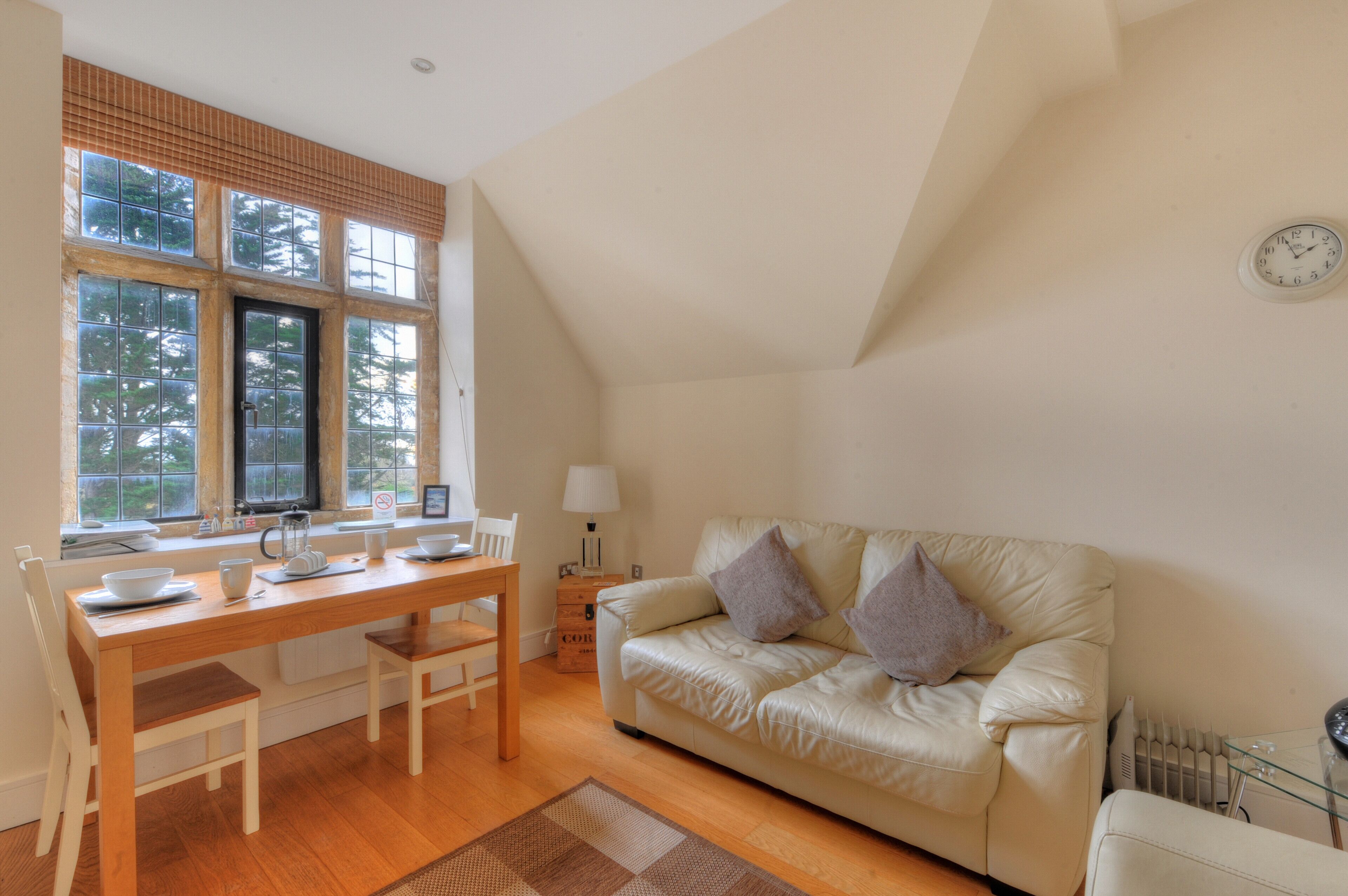 7 Coram Tower, Romantic, Country Holiday Cottage In Lyme Regis - Axminster