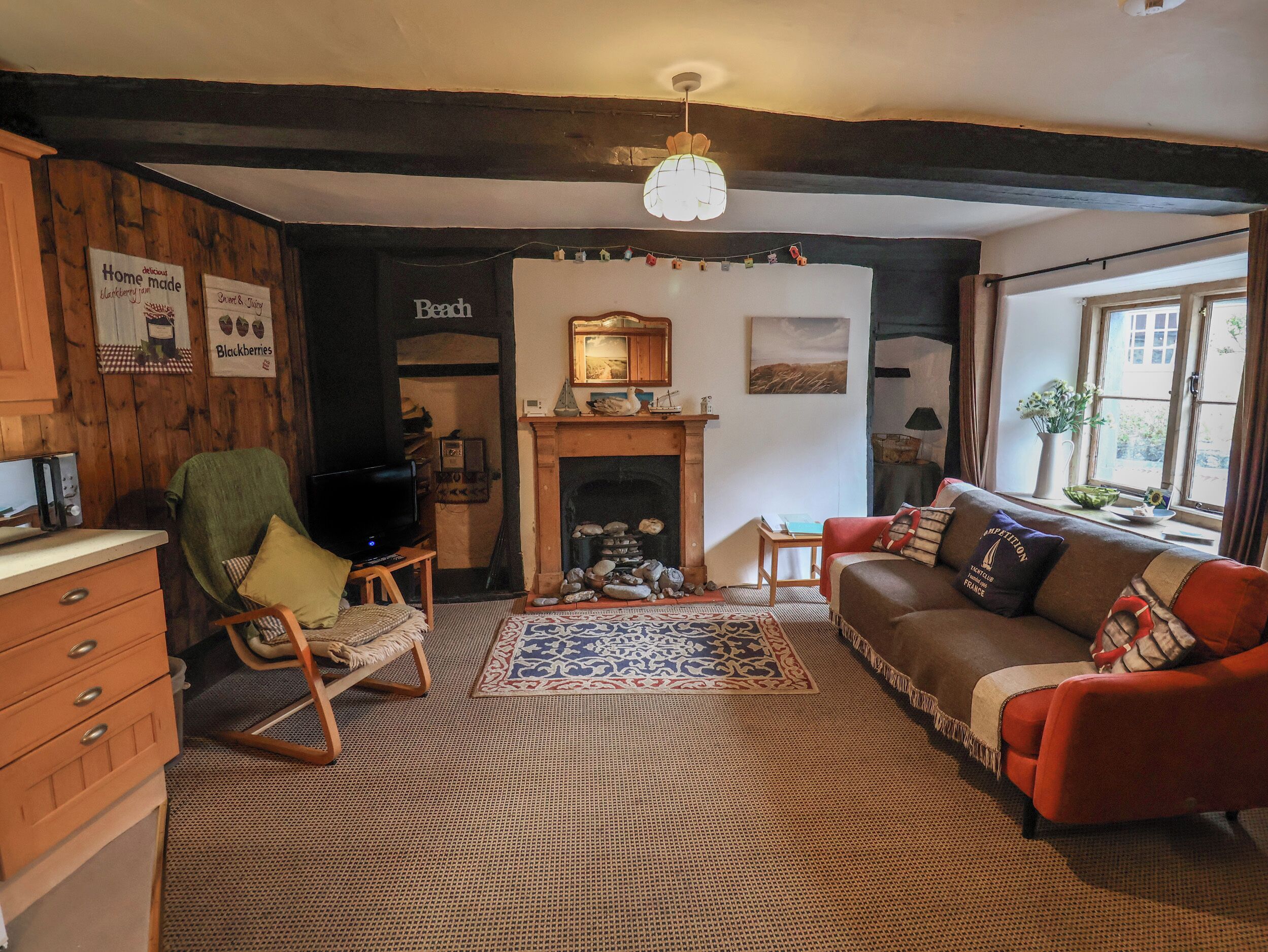 Church View, Family Friendly, Country Holiday Cottage In Lyme Regis - Axminster