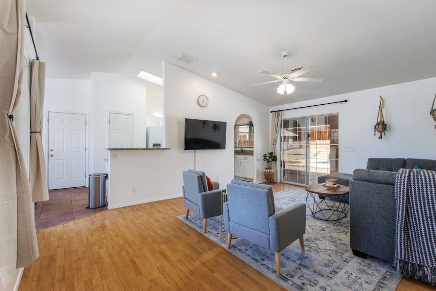 Splash Into This Huge Havasu Pool And Spa! King Bed! - Arizona