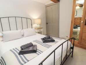 Casa de Campo | Com decoração personalizada, com mobília individualizada, Wi-fi grátis