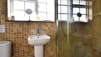 Casa de campo | Banheiro | Chuveiro, secador de cabelo