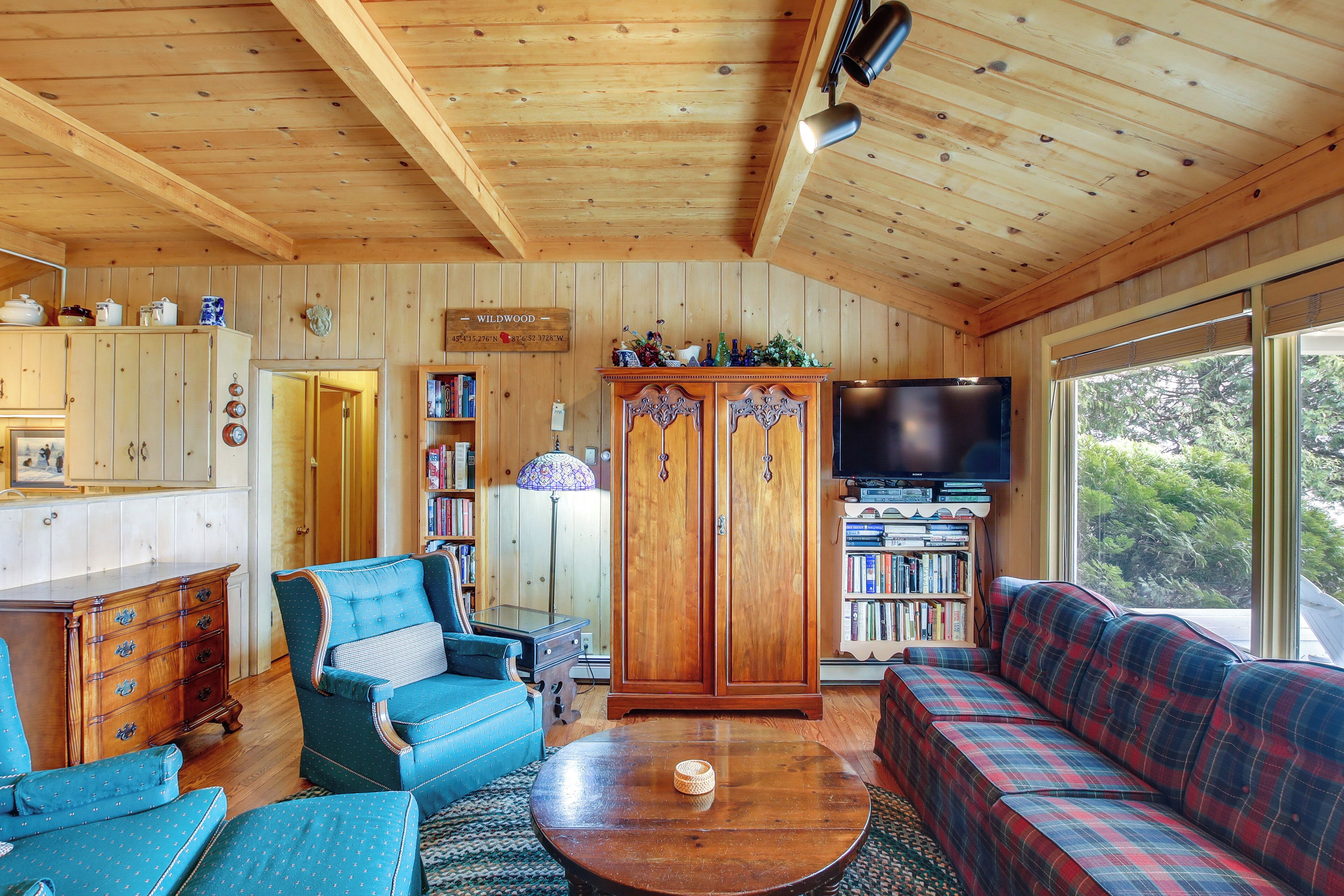 Cozy Baileys Harbor Cottage On Lake Michigan! - Baileys Harbor, WI