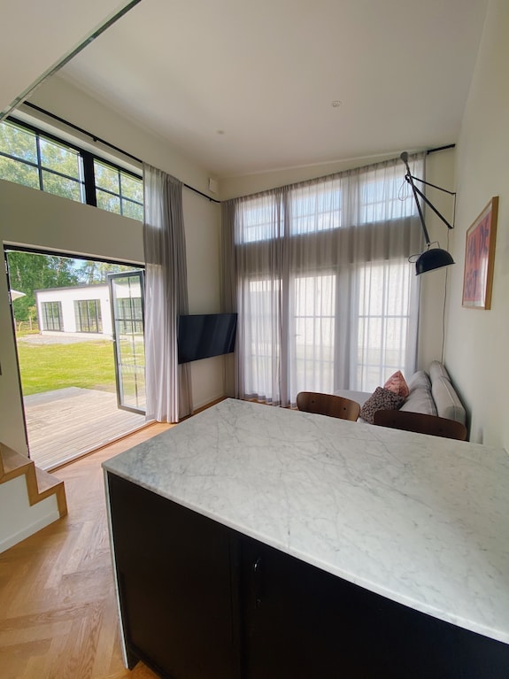 Guesthouse, Not Even A Minute Walk To The Ocean - Gothenburg