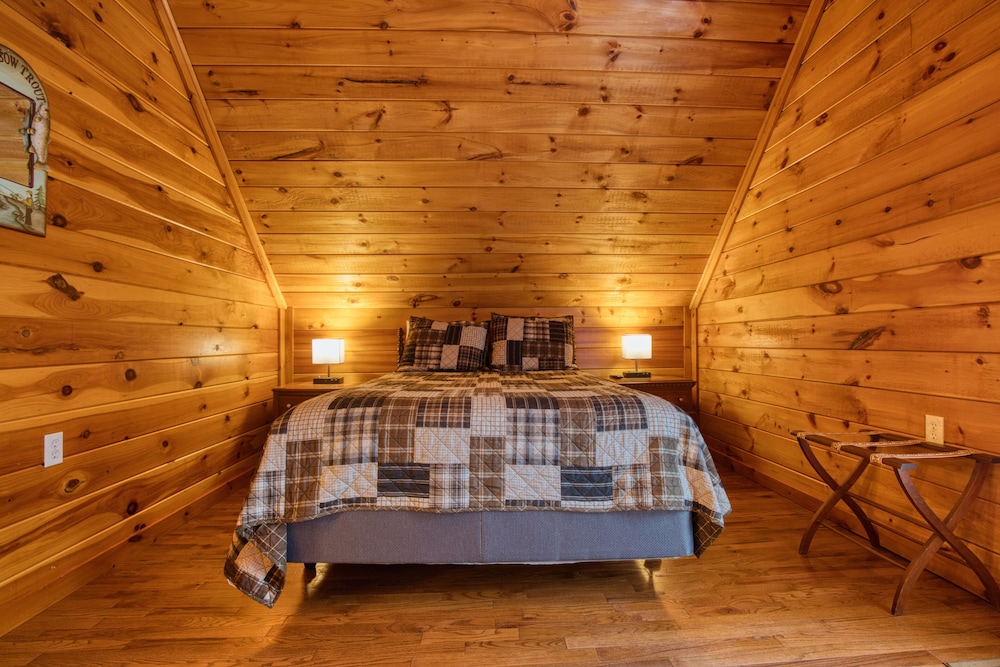 Whistling Timbers Cabin, <1 Mile From S. Holston River/dam, Pet-friendly W/fee - Bristol, TN