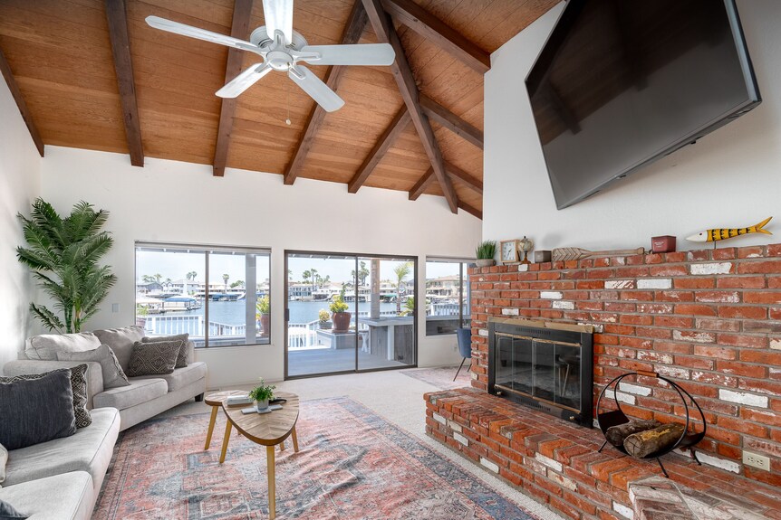 Waterfront Haven - Brentwood, CA