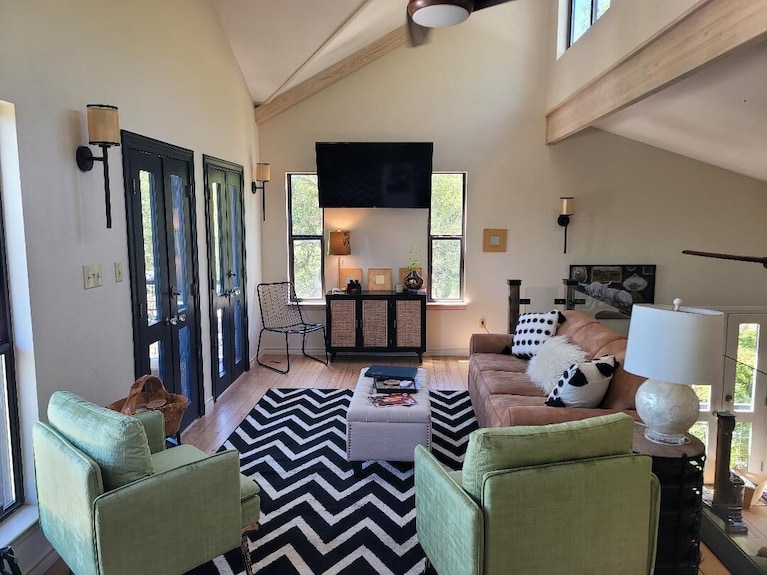 Unbelievable 3 1/2 Story Modern Cabin With Lake View - Austin, TX