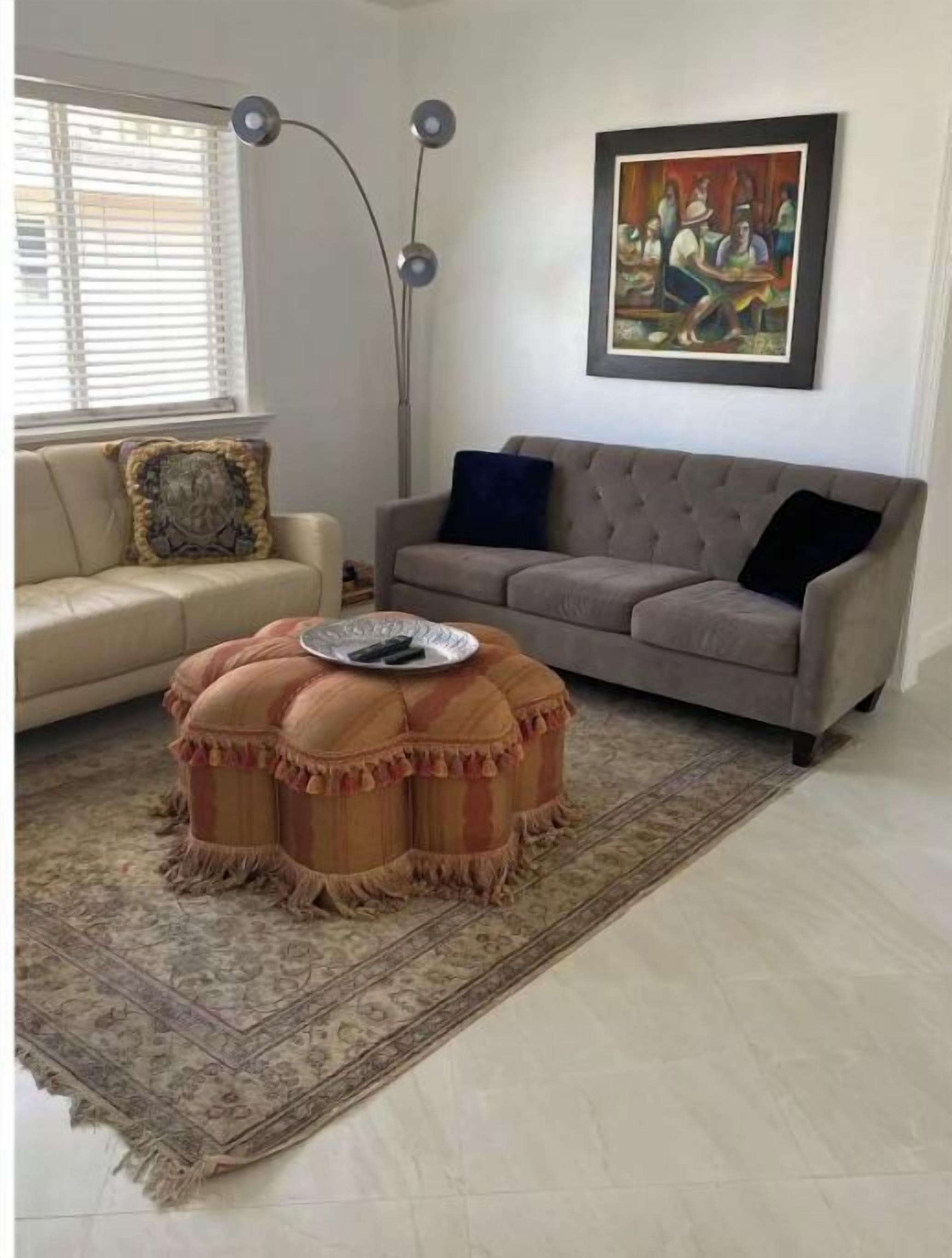 Minimalistic Charm & Comfort In The Heart Of Miami - Miami, FL