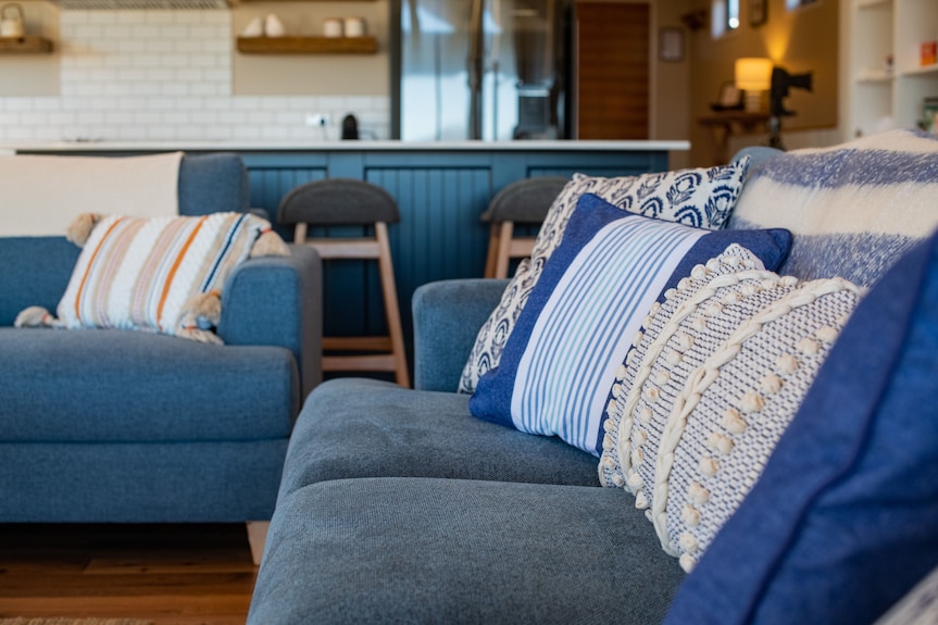 Mountain Bike In & Out, Off Rainbow Drive, On Lake - ジンダビン