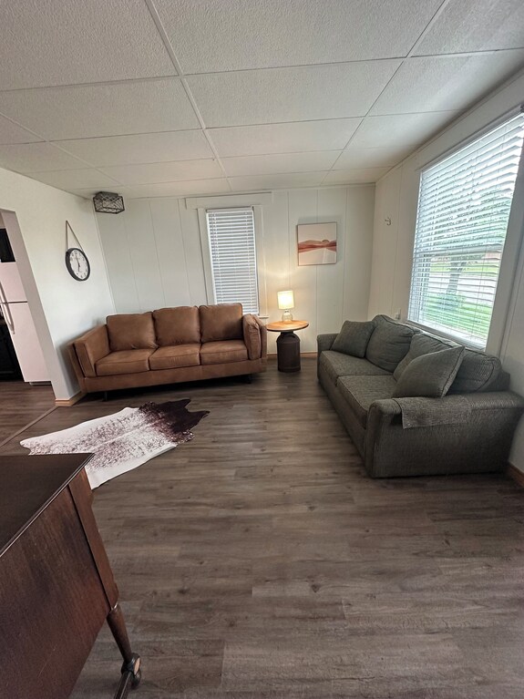 The Bungalow House; 2 Bed 1 Bath; Minutes From Cheyenne Bottoms! Pet Friendly. - Kansas