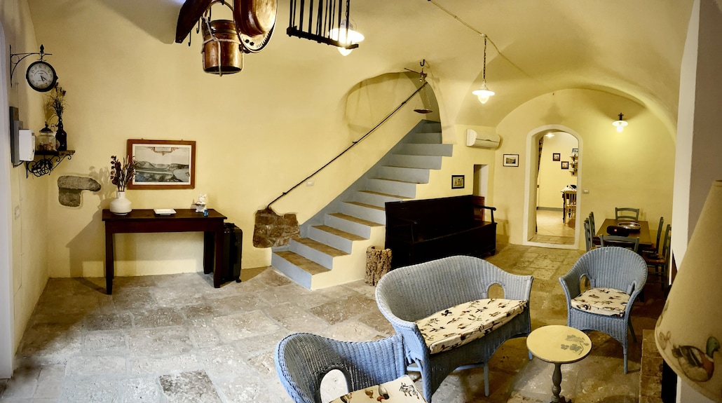 Eat, Sleep, Wander Bosa From A Historic Home In Convenient Location - Sardegna
