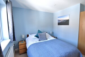 3 quartos, com decoração personalizada, com mobília individualizada 