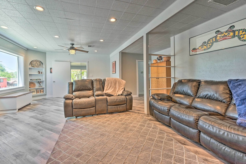 Stylish Basecamp 6850' Near Downtown Williams! - 윌리엄스