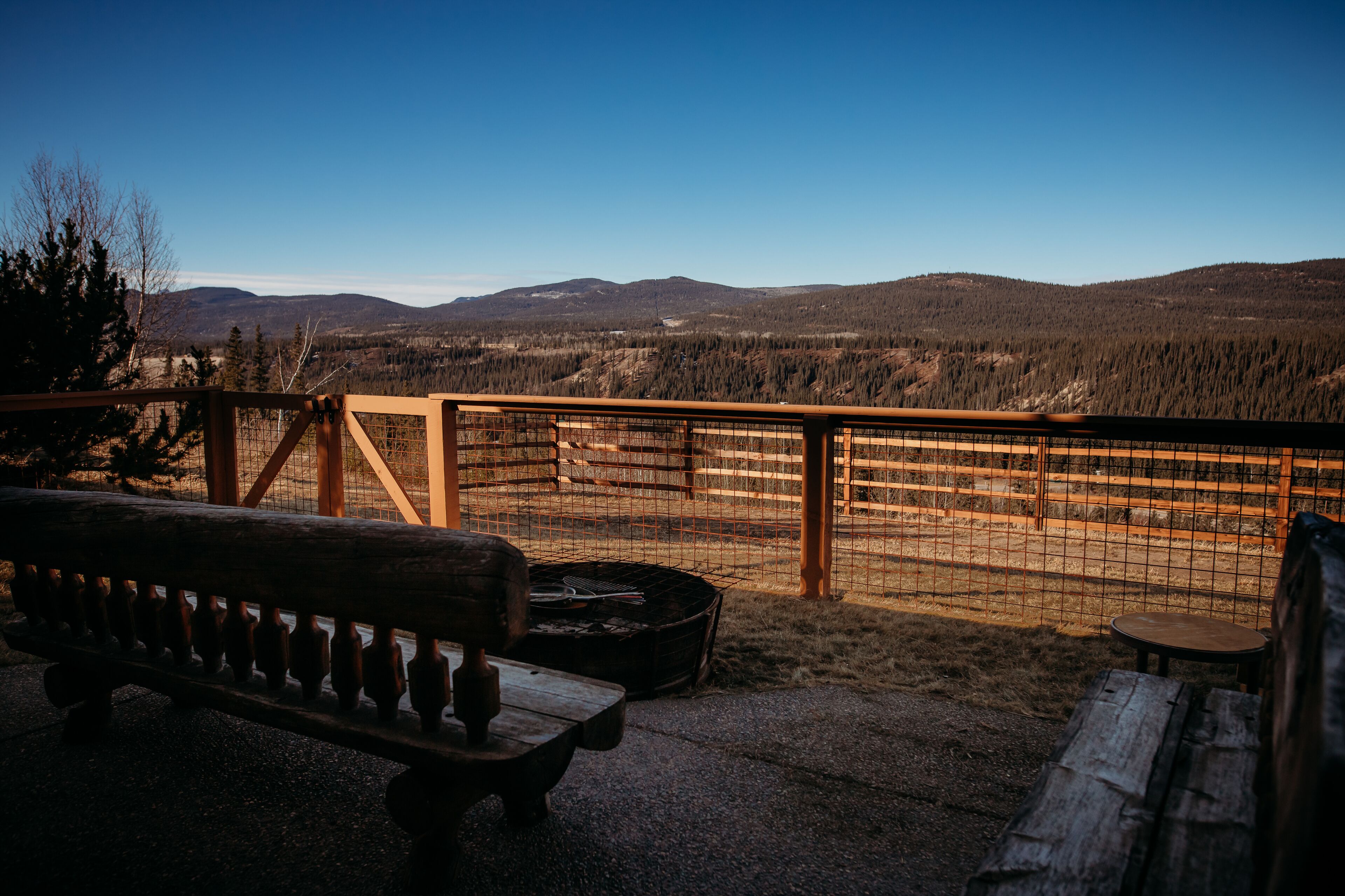 Overlander Mountain Lodge Reviews, Deals & Photos 2023 - Expedia.ca